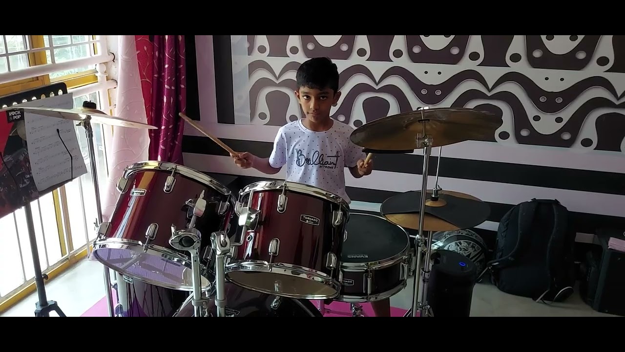 UPTOWN FUNK - Transition from left to right hand Drumming - YouTube