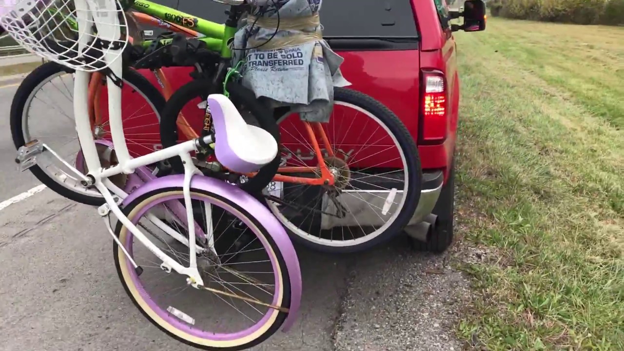 Bikes falling off of rack - YouTube