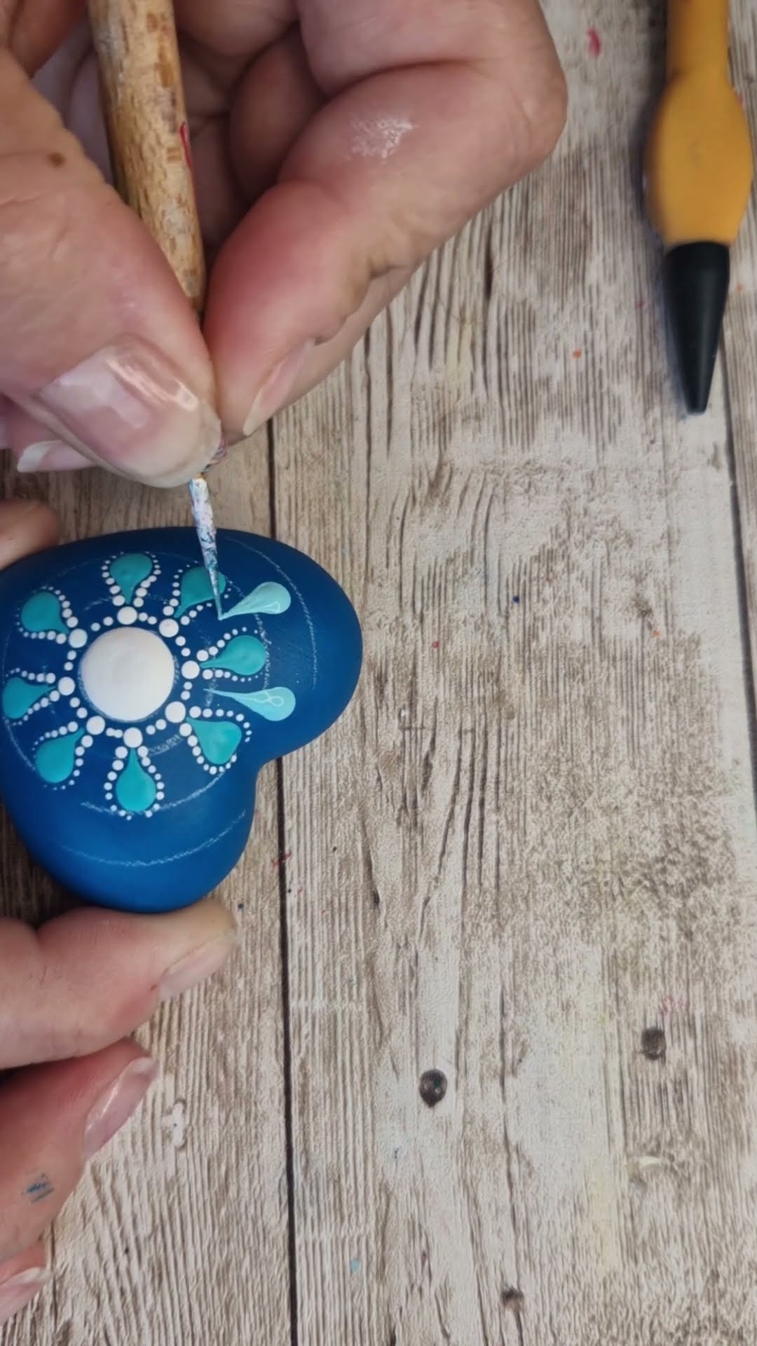 Dot art | Tutorial | Mandala stone painting | Handmade 🤍🩵💙 - YouTube