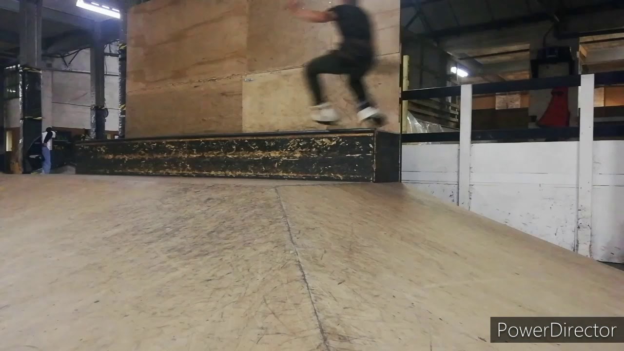 Aggressive inline/rollerblading LEARNING NEW TRICKS - YouTube