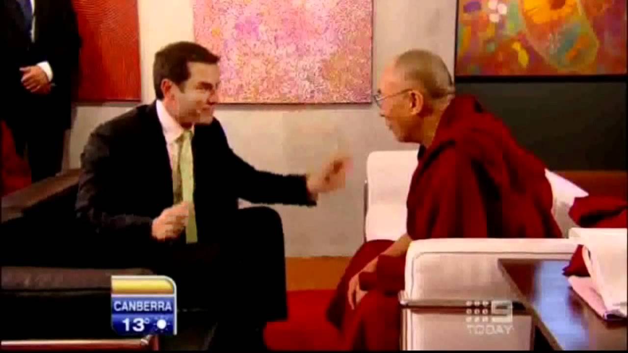 Dalai Lama joke fails to amuse - YouTube