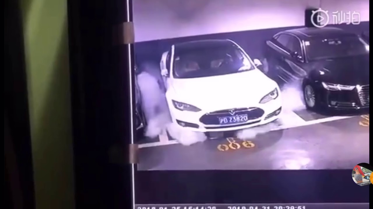 Tesla model s exploded in Shanghai - YouTube