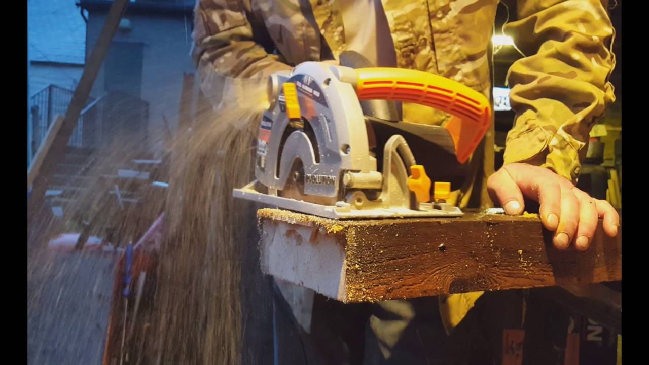Evolution Rage 1b Circular saw Unboxing, Review and some Cutting - YouTube