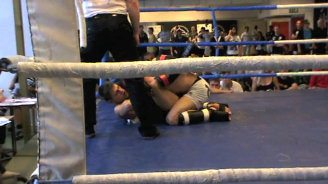 SML11 Robin Manning vs Michael Tunc - YouTube