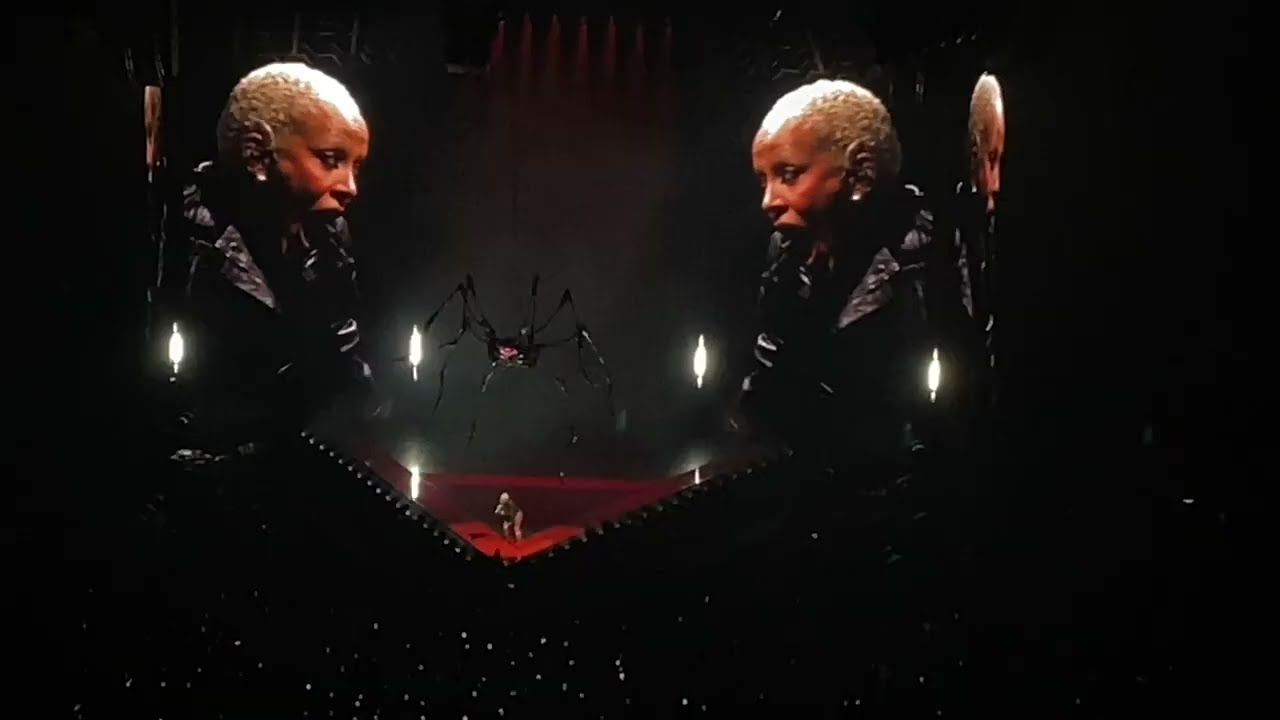 Doja Cat | The Scarlet Tour | Day 2 Los Angeles - YouTube