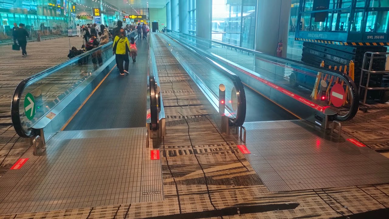 Hitachi EX Series Moving Walks at Singapore Changi Airport Terminal 3 ...