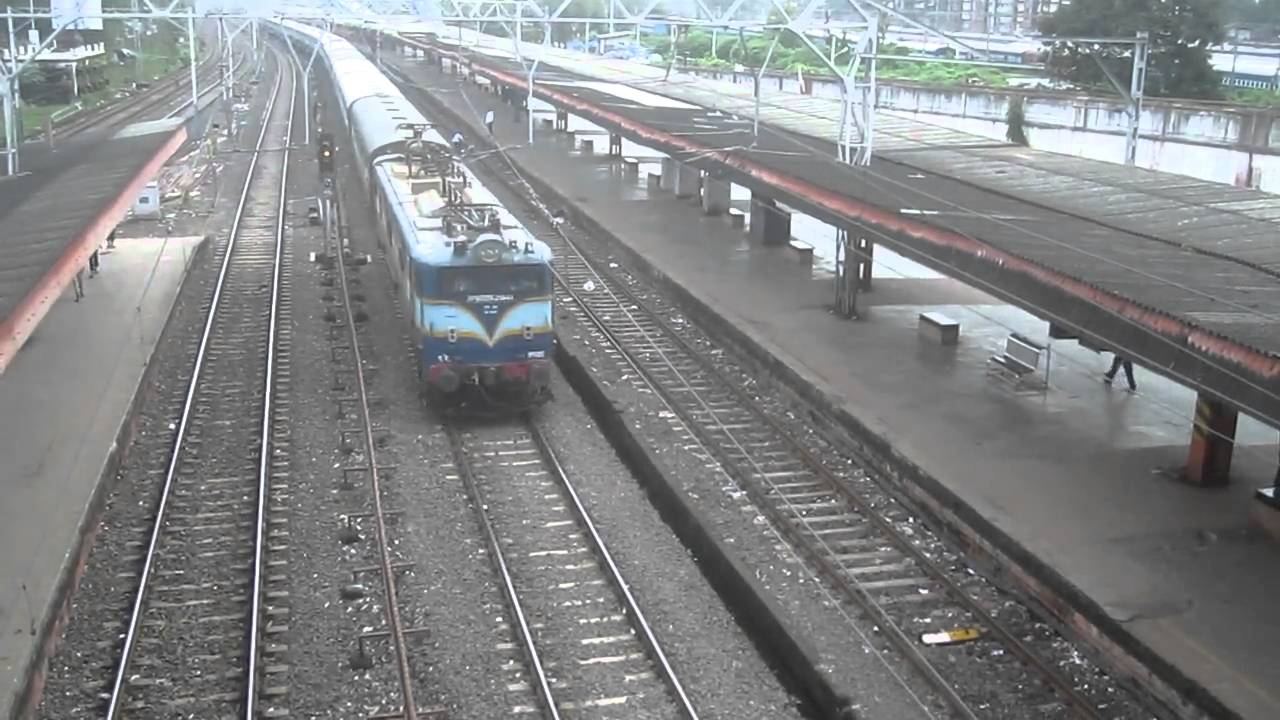 [IRFCA] 2922 Flying Rani Express At Dadar!!!! - YouTube