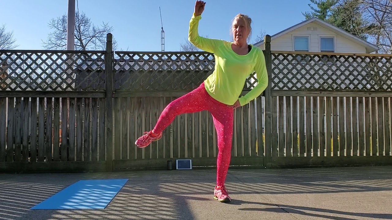The Driveway Sessions: Quick Fullbody Workout and Stretch w/Lisa - YouTube