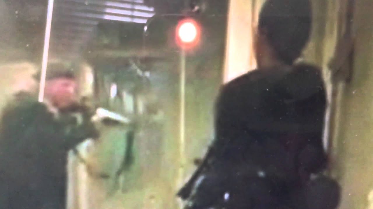 Walking dead season 6 episode 12 fight scene - YouTube