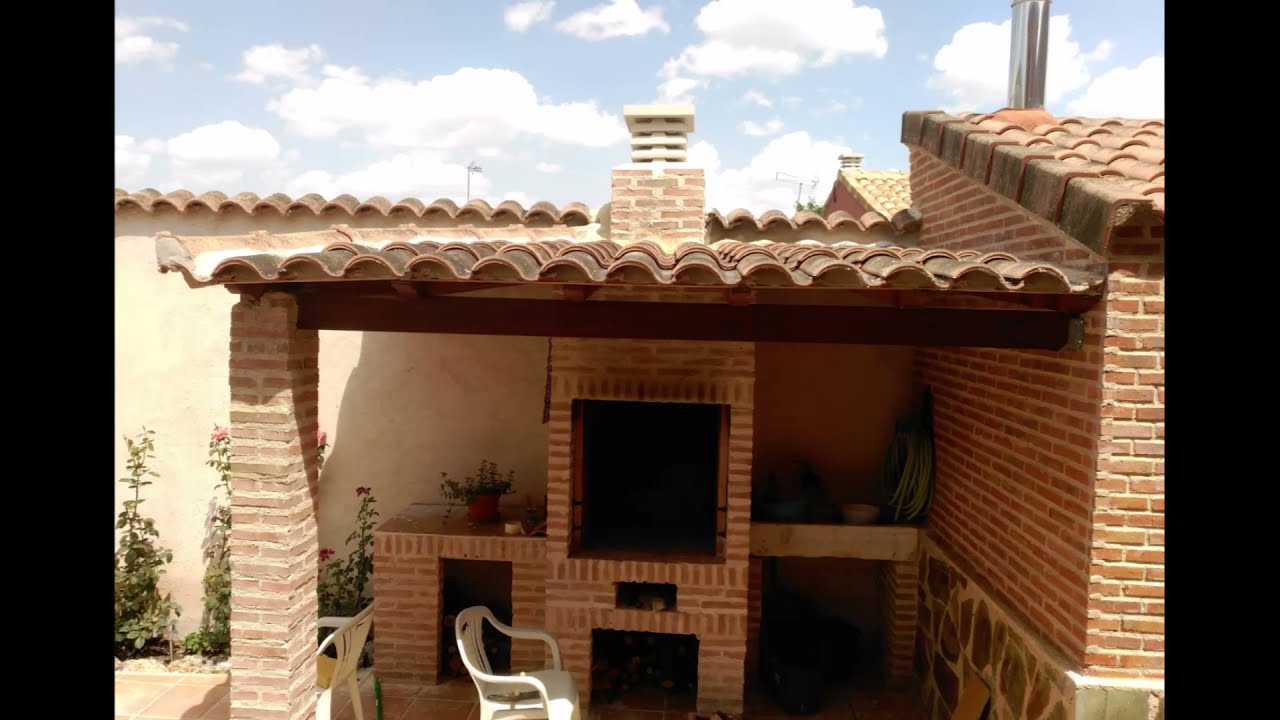 Barbacoa de obra con tejado - YouTube