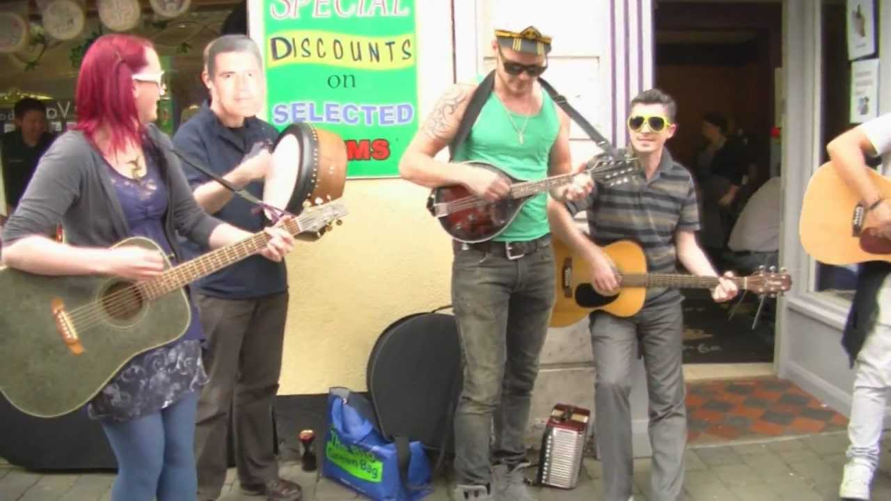 Fleadh music and singing in Cavan - YouTube