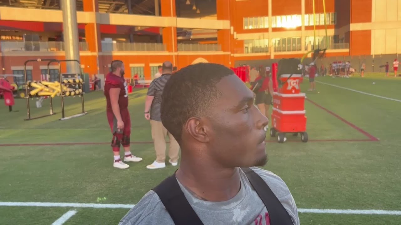 Tawee Walker stays focused despite OU backfield in flux - YouTube