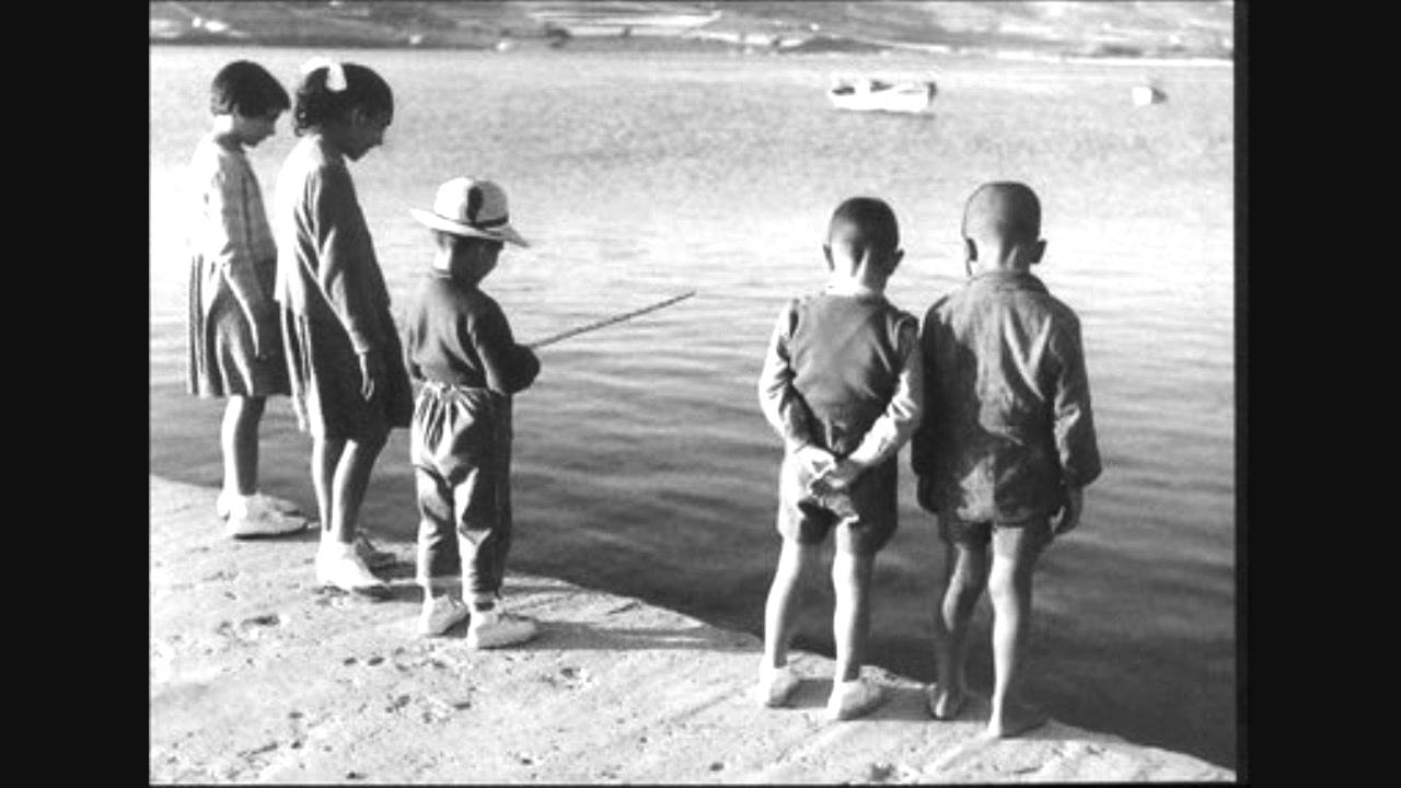 ΠΑΕΙ ΚΙ ΑΥΤΗ Η ΚΥΡΙΑΚΗ - YouTube