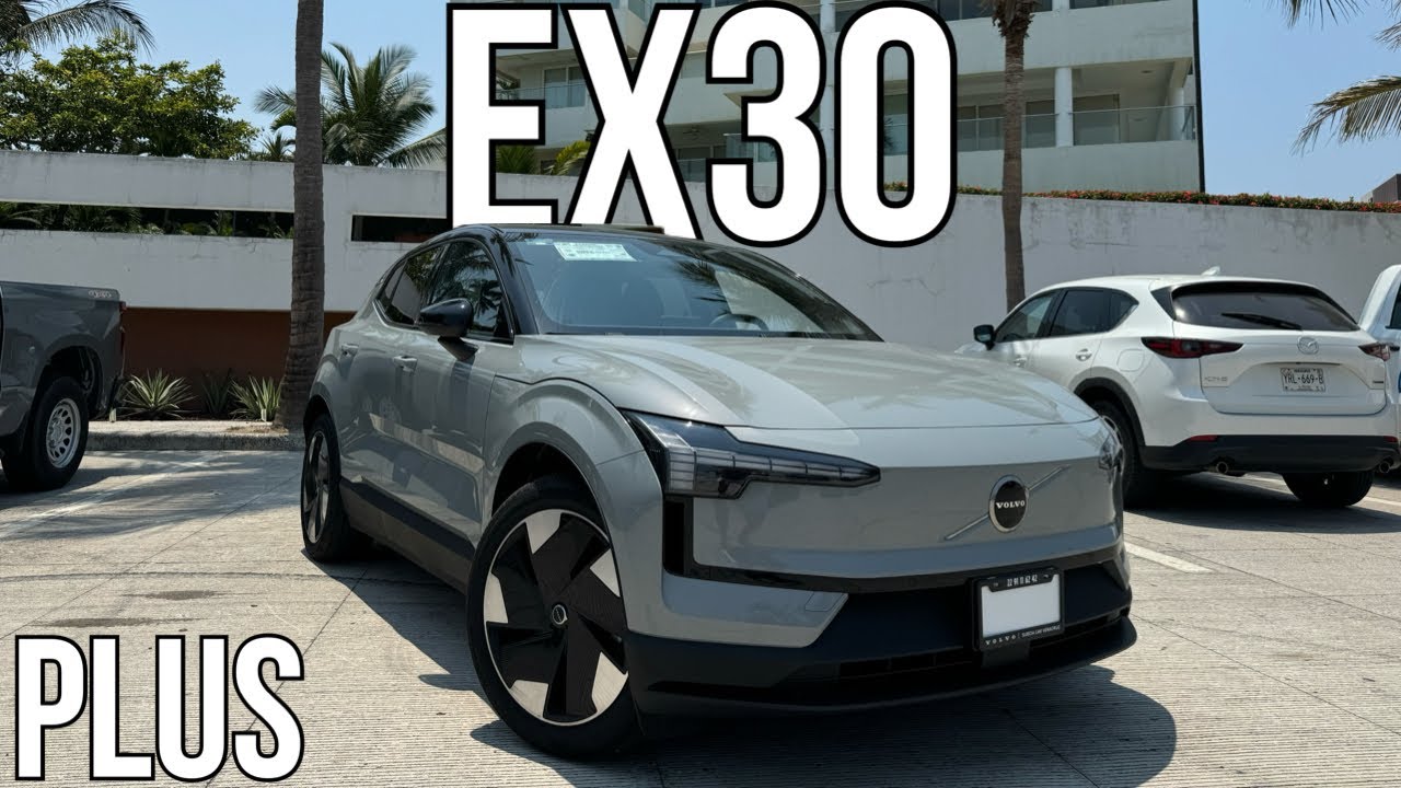 Volvo EX30 Plus. ¿La versión INTERMEDIA tiene la MEJOR relación costo ...