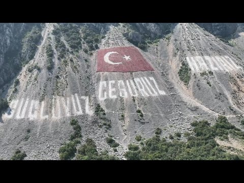 KOMANDO EĞİTİM OKULUNDAN 1 DAKİKALIK NEFES KESEN GÖRÜNTÜLER. KOMANDO BİTTİ DEMEDEN BİTMEZ