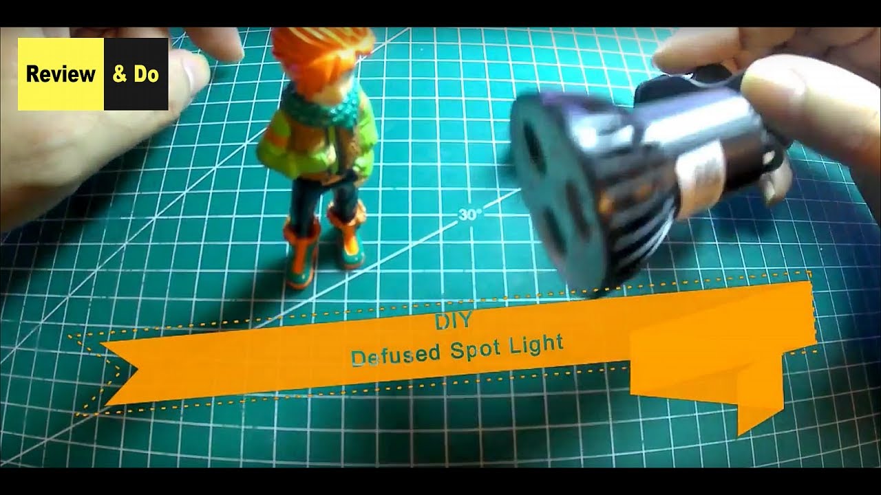 💡 DIY Camera Spotlight - How to make a Diffuse Spotlight for video work ...