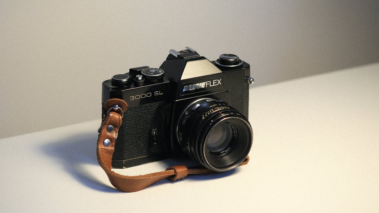 RevueFlex 3000 SL - 35mm film camera (ASMR) - YouTube