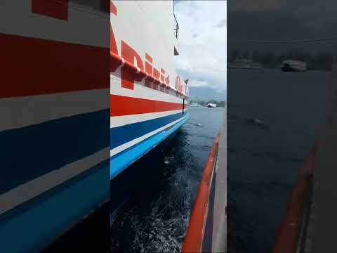 Proses Tender Kapal KMP JAX dengan KMP Surya Kayangan - YouTube