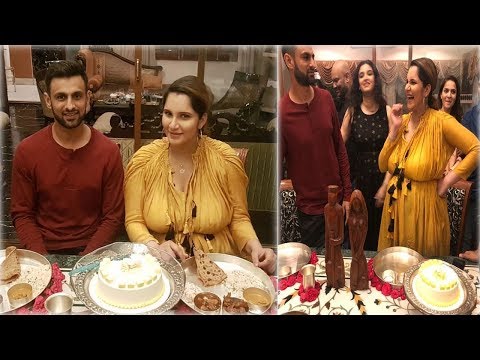 Pregnant Sania Mirza Looks Stunning with Shoaib Malik at her Grand Baby shower -Video
