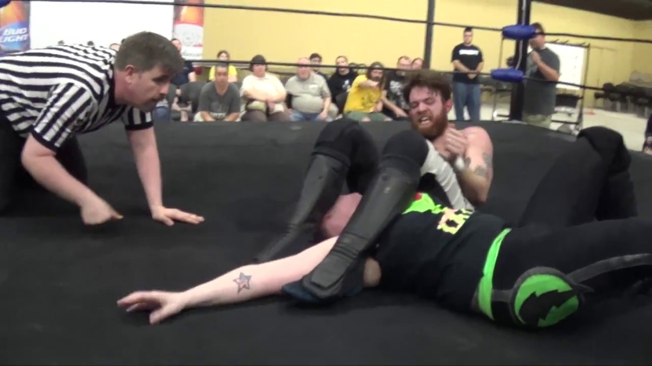 Jason Roberts vs Angelus Layne [PWCS] - YouTube