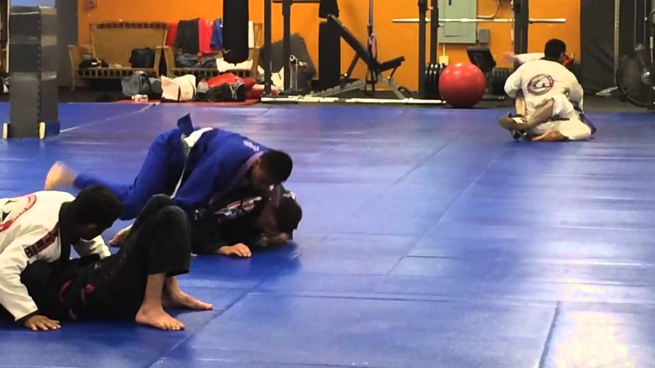 LCCT BJJ Training 2 - YouTube