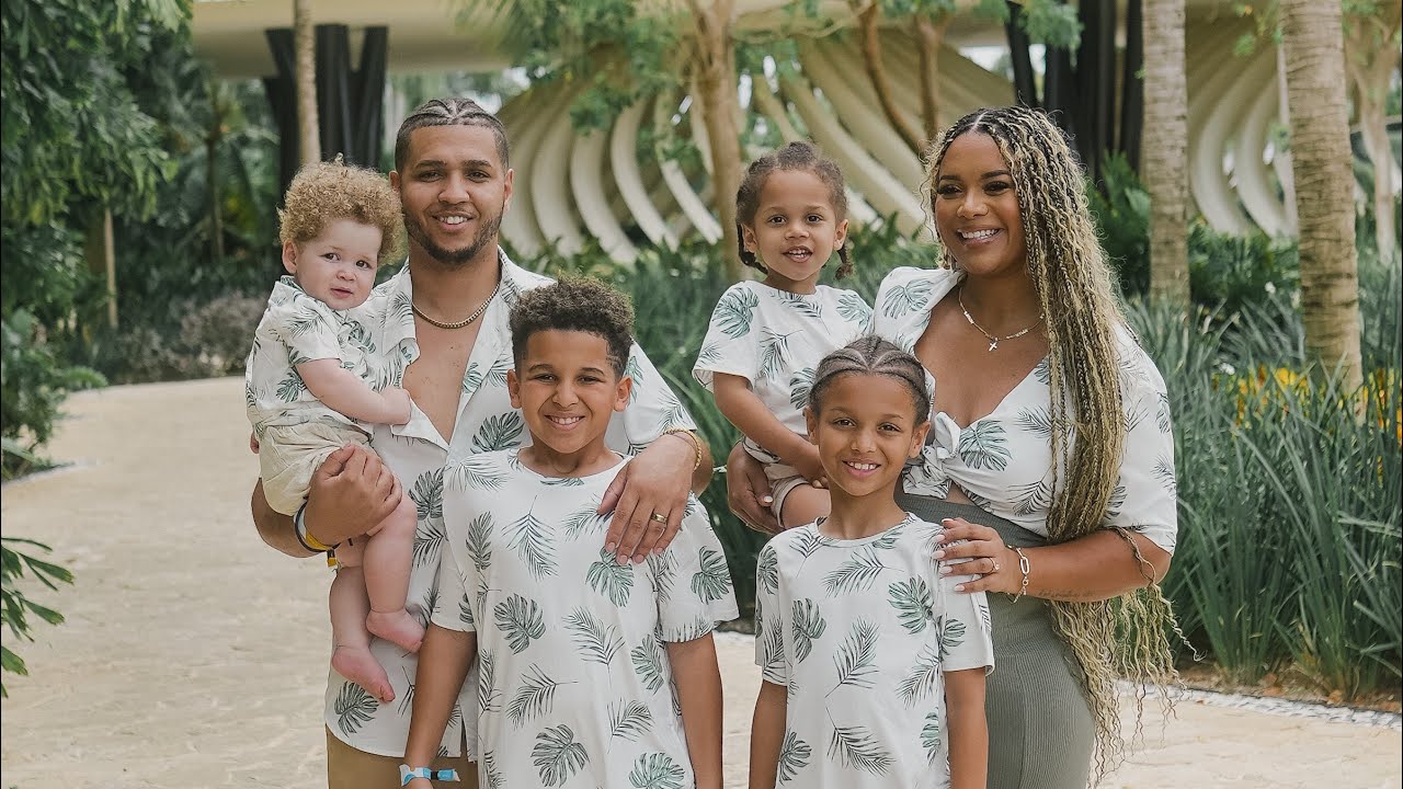 12 hr TRAVEL DAY as a mom of 4!🥵 Family Vaca to Cancun! - YouTube