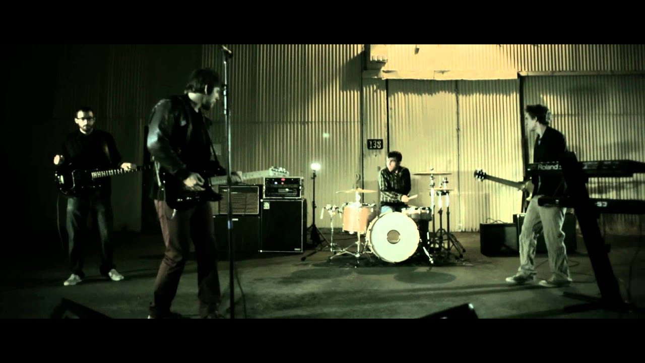 Midi Matilda-Stranger (Official Music Video) - YouTube