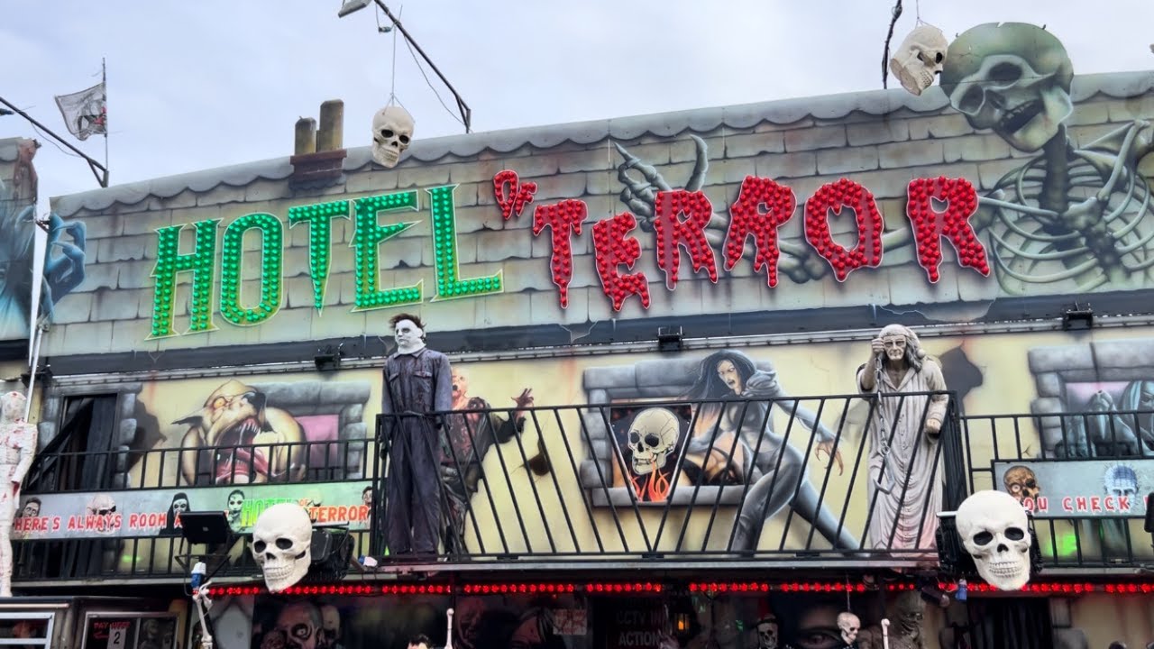 Hotel Of Terror Haunted House Ride POV - Redhill Park Funfair 2024 ...