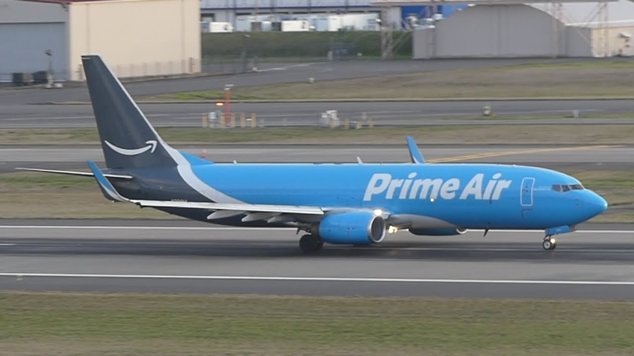 Amazon Air (Sun Country Airlines) Boeing 737-84P(BCF) [N7901A] Takeoff ...