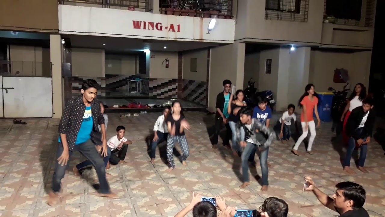 Bollywood era ! Performed by Punyata and kids , choreograph by Punyata ...