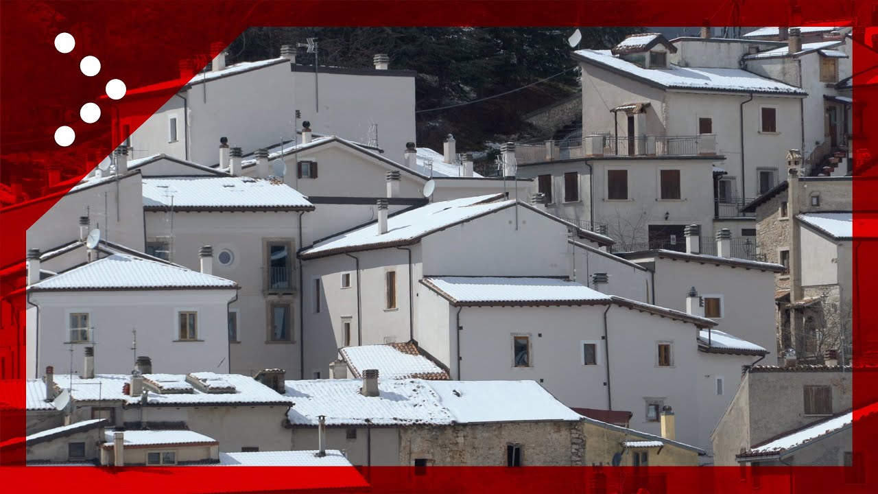 Ovindoli (L'Aquila), paesaggio invernale dopo una nevicata di primavera ...