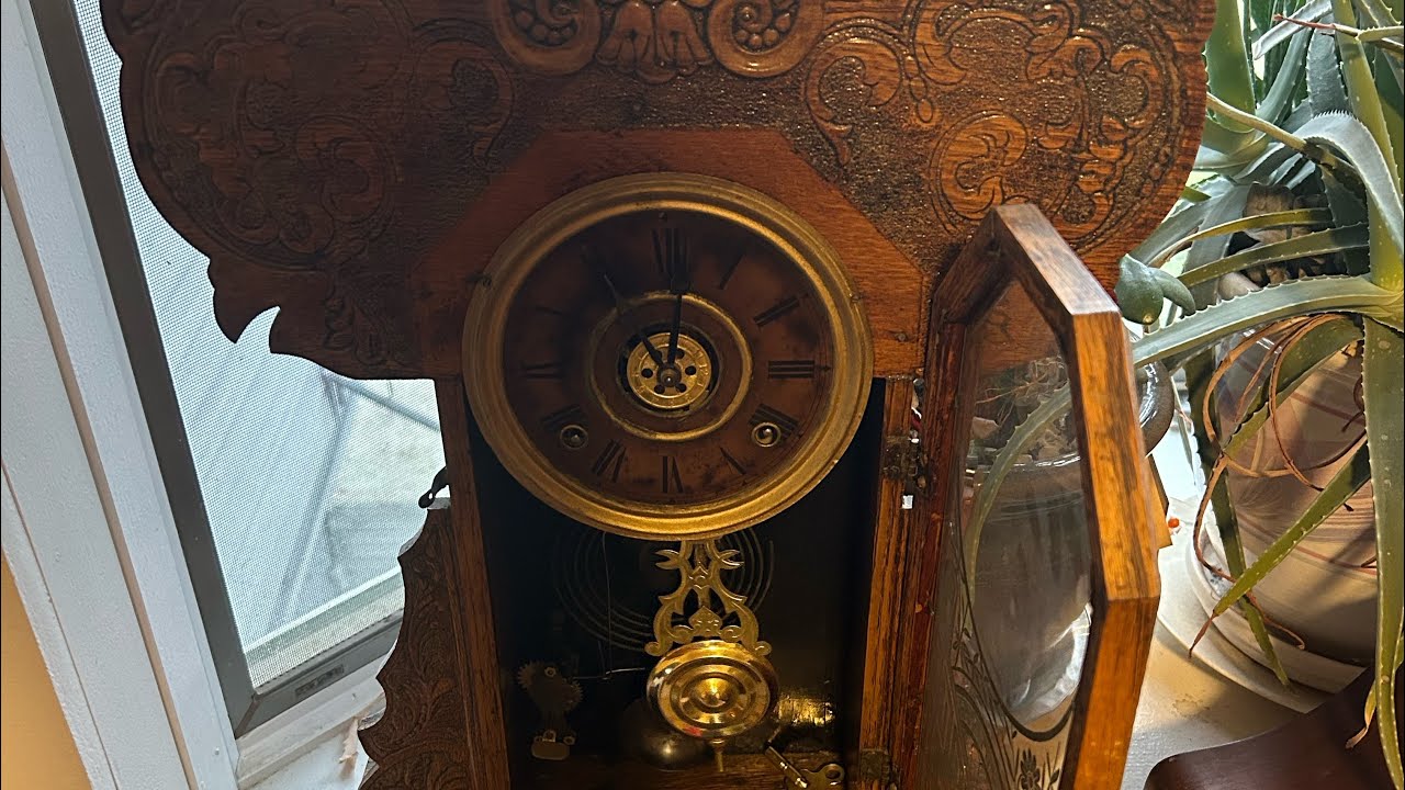 Showing off my brand new clock - YouTube