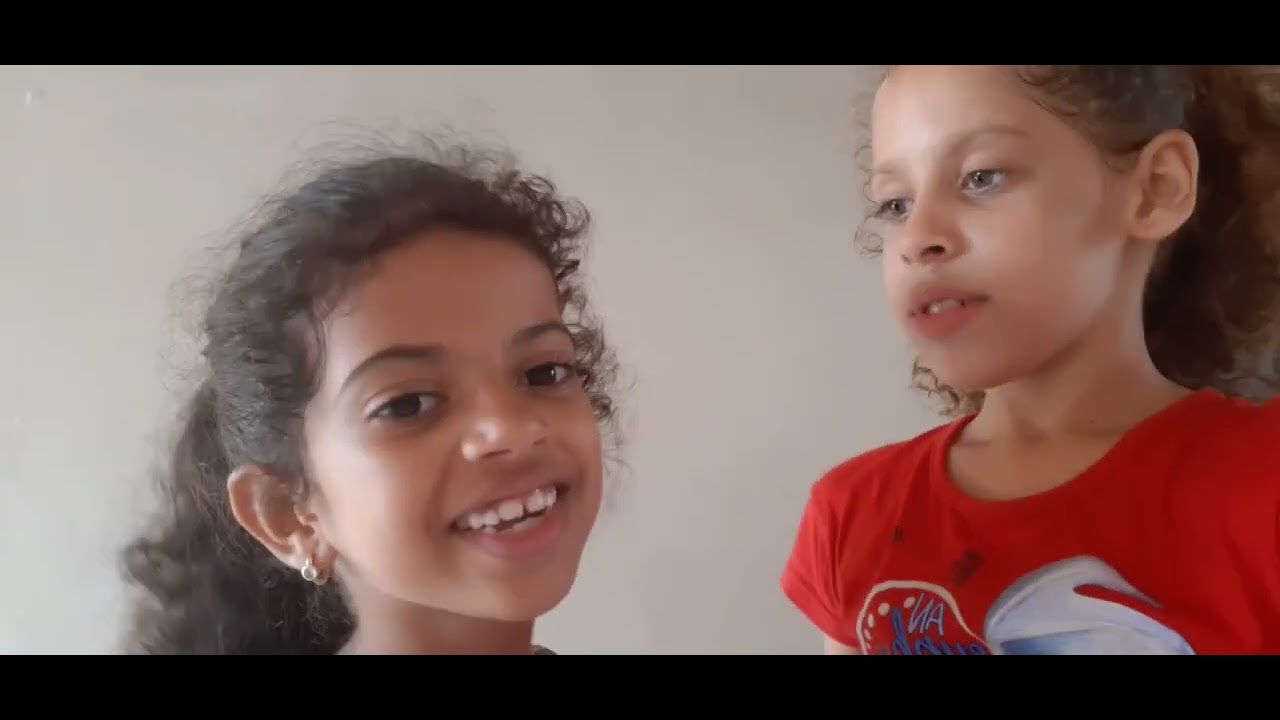 Brincando De Casinha Com Minha Prima E Olha O Susto Que Passamos