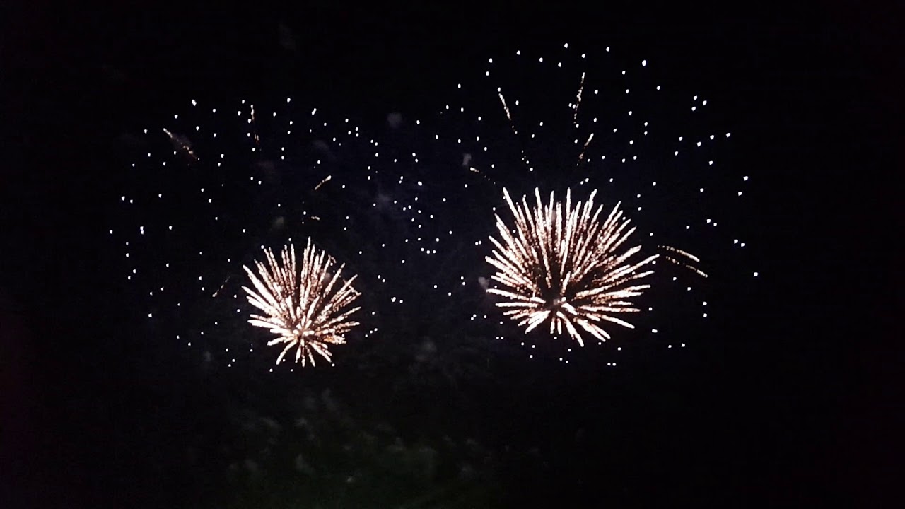 360 degree fireworks display 4/11/2017 - YouTube