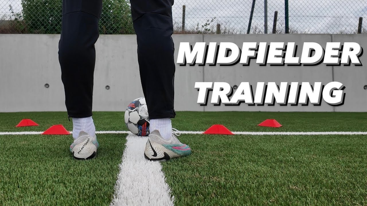 Solo Midfielder Training Session | Dribbling, Turns, Passing - YouTube