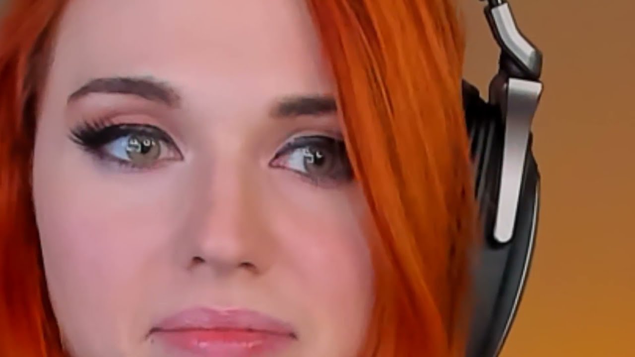 Amouranth - YouTube