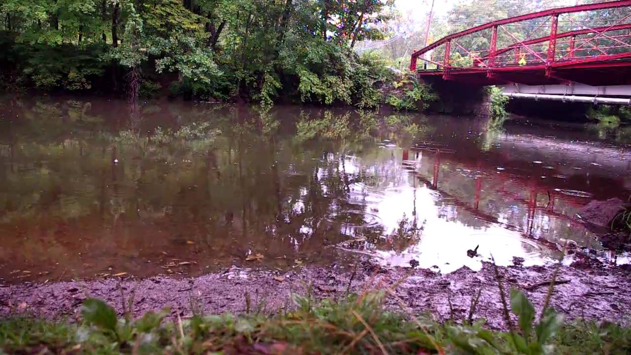 Red Bridge_Meriden CT (Rain drops on the pond) - YouTube