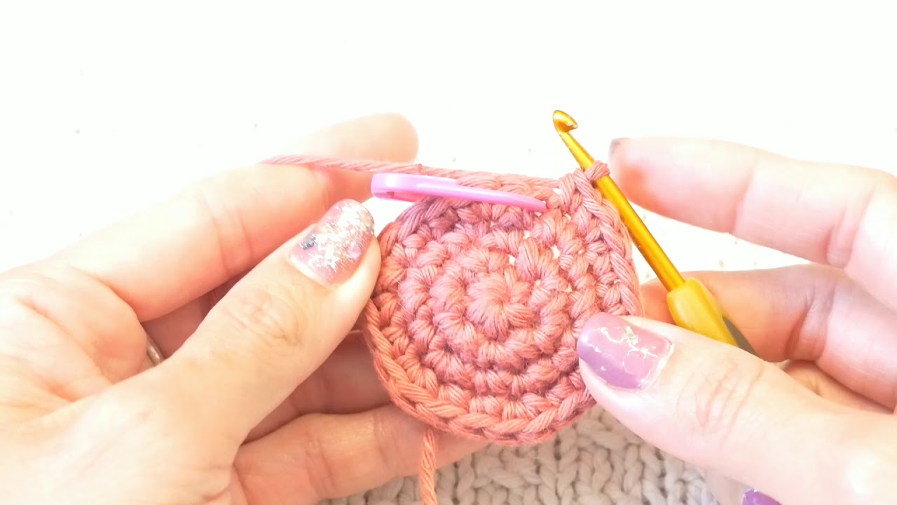 How to Crochet in Spiral and Making a Perfect Round - YouTube