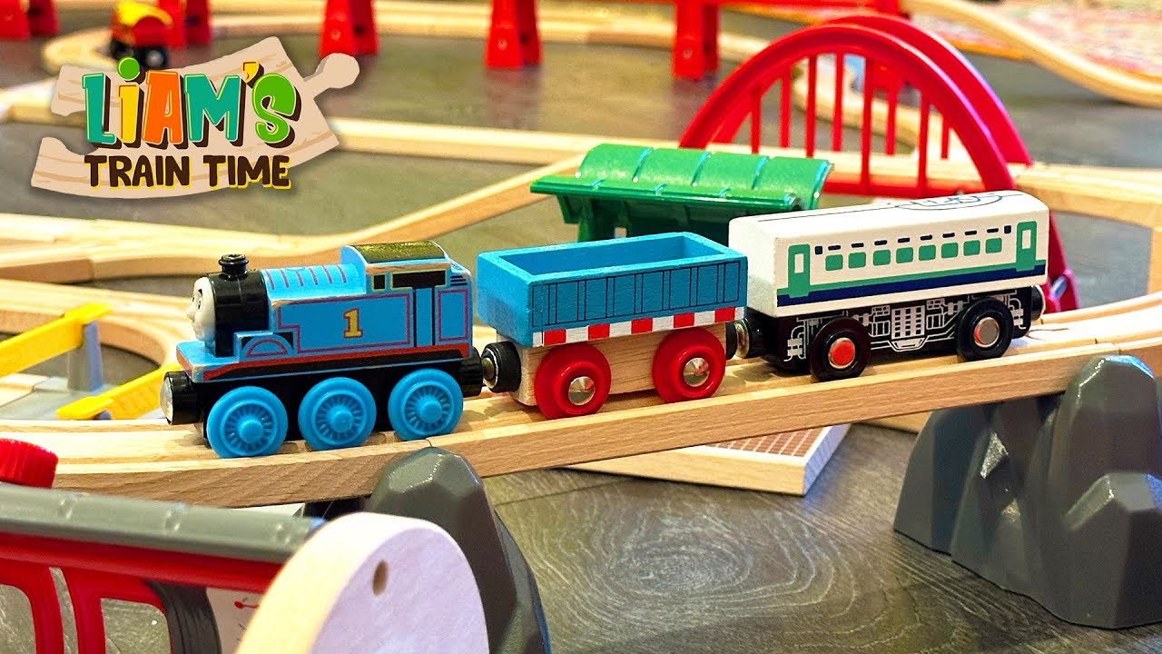 Discover the Grand Roundhouse: BRIO Deluxe Railway Expansions - YouTube