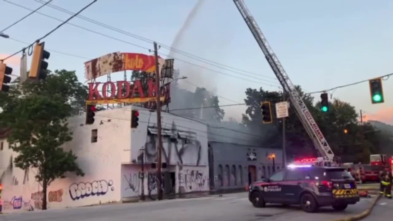 Crews battling fire at old Kodak Building in Midtown Atlanta - YouTube