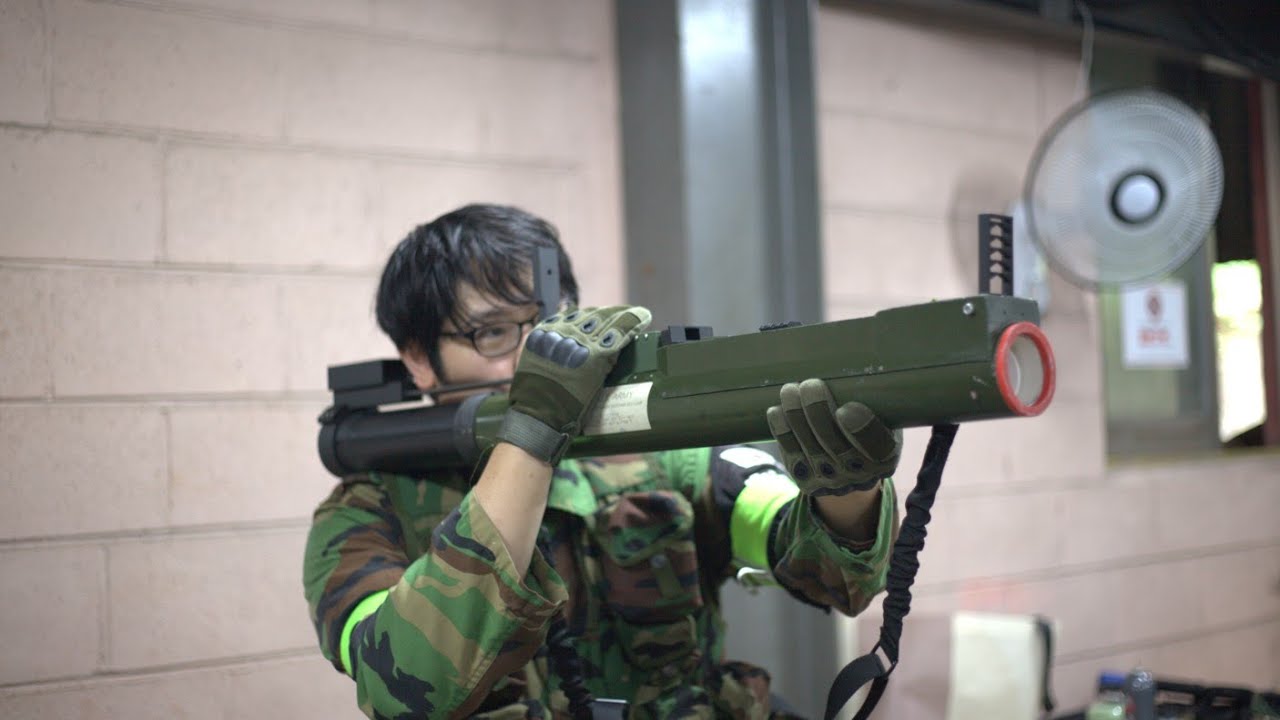 [4K] Airsoft TANK GRENADE LAUNCHER MODEL RPG-22 - YouTube