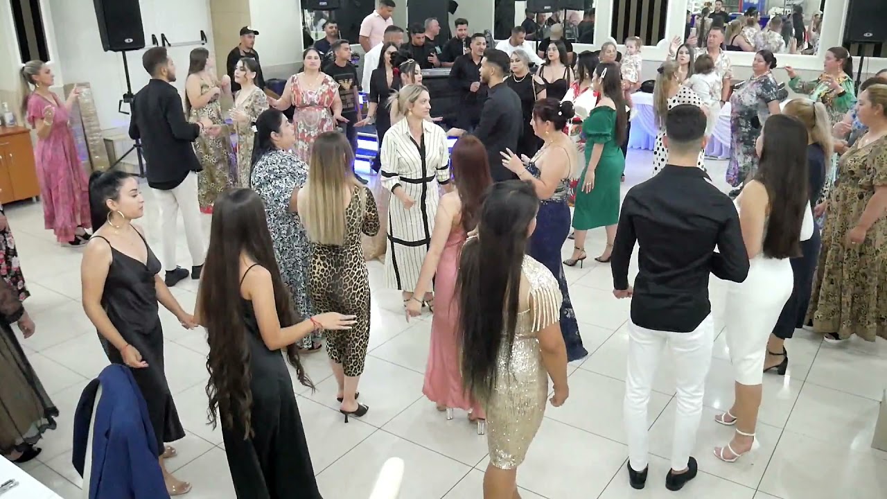 Baby minune Lolitta live 2021 cover - YouTube