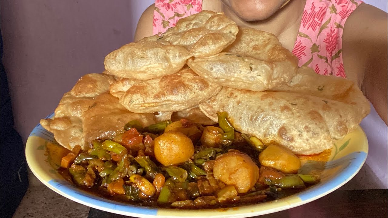 Eating methi puri with spicy mixed vegetables curry - YouTube