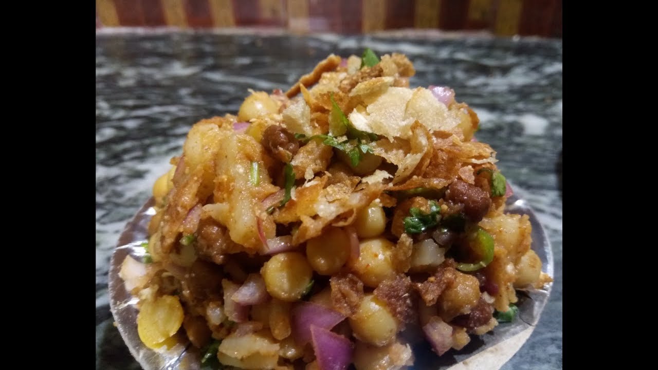 Kolkata street food tasty and crunchy CHURMUR Recipe /चुरमुर बनाने की ...