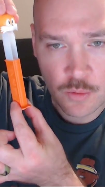 Tails Pez ASMR #shorts - YouTube