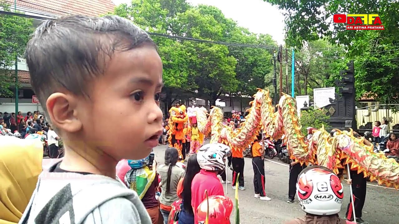 leang leong vs BARONGSAI TERBARU Karnaval IMLEK - Arak Arakan Barongsai ...