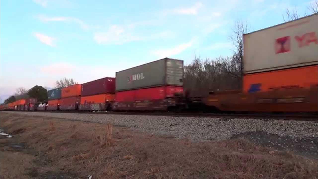 NS 7561 (GE ES44DC) leads NS 23G - YouTube