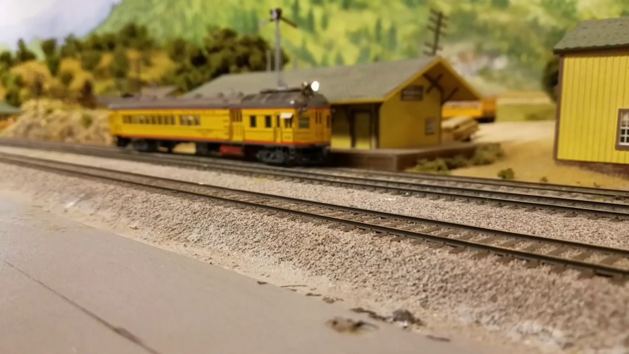 Union Pacific M 40 Doodlebug wanders onto the SP - YouTube