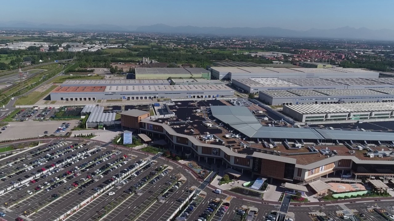 Arese Shopping Center - YouTube