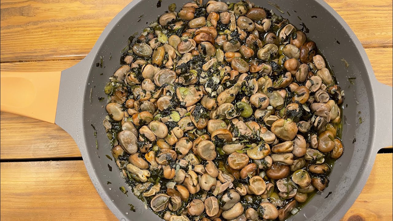 Fool Mkalla | Fried Beans with garlic and Cilantro | A Vegan Syrian ...